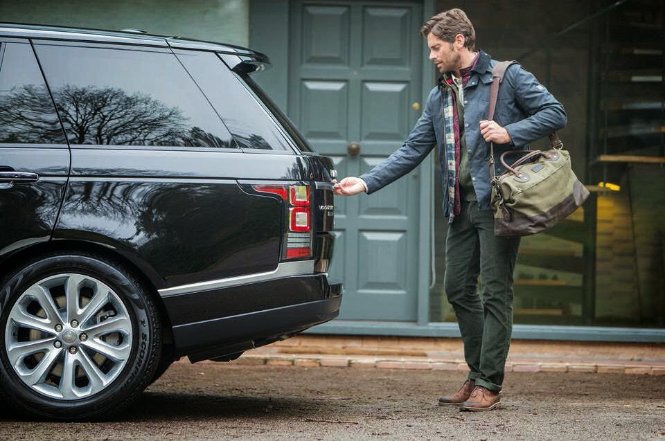 Roj - Fashion & Lifestyle / Clubbing & Car Tunes: Barbour - Land Rover ...