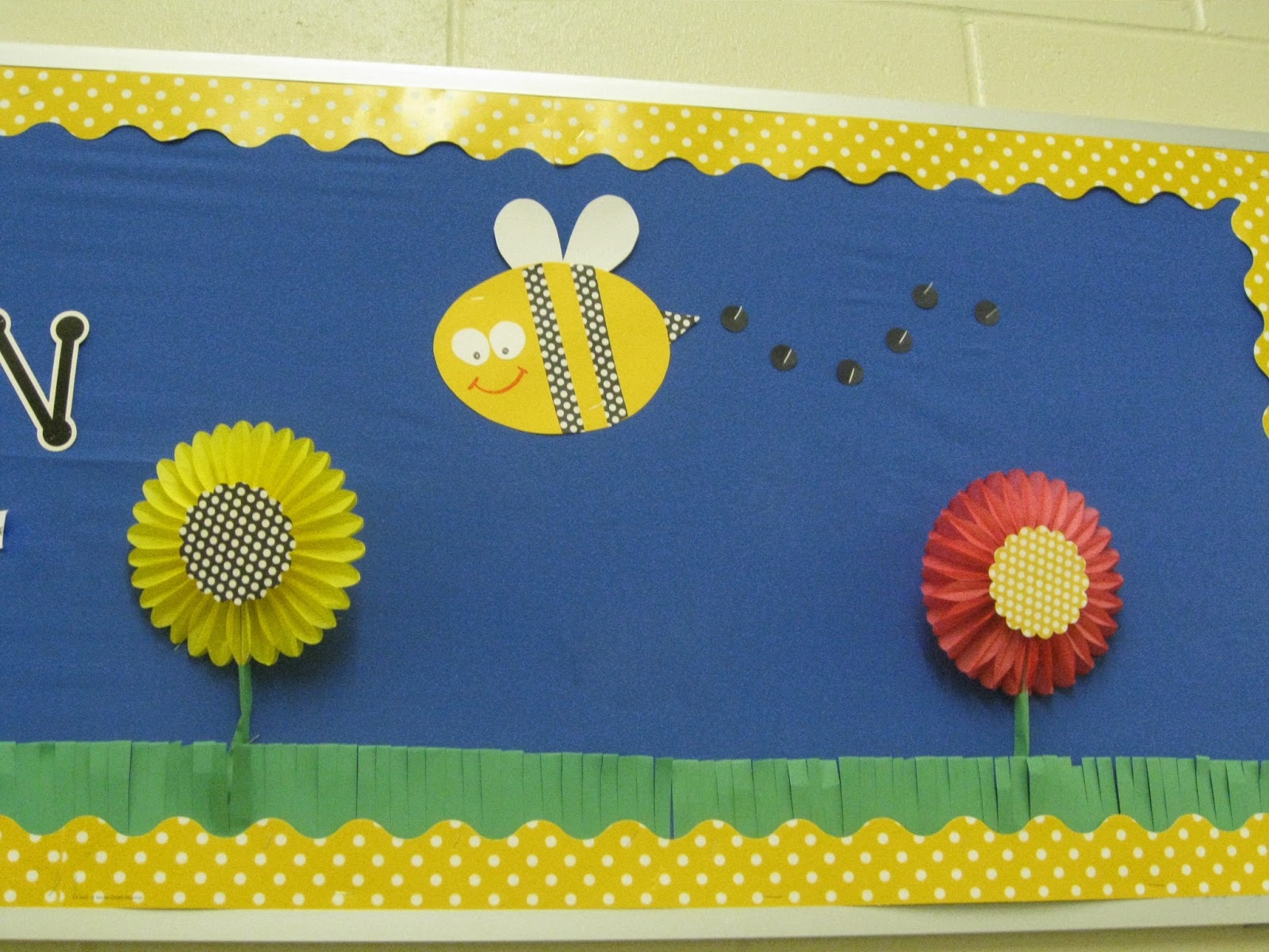 School Day Love: Polka Dots and Bees!