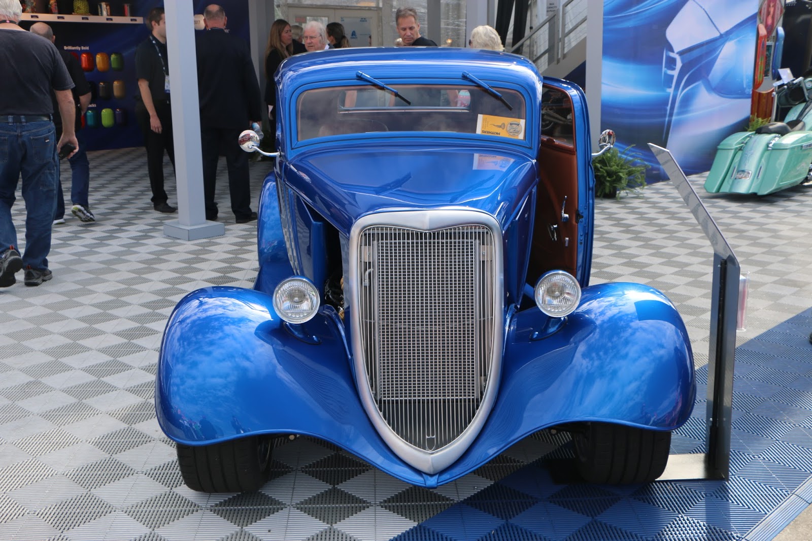 Color Block: Brilliant Blue Shines at SEMA