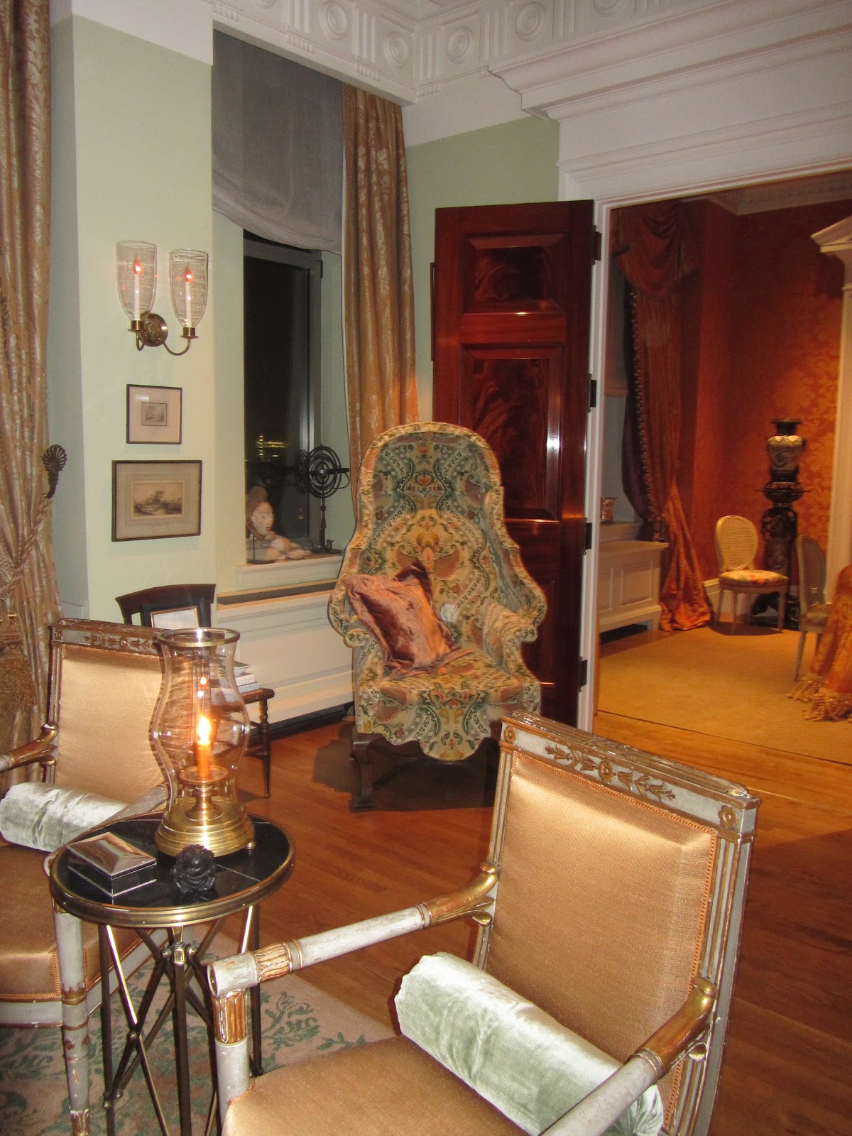 Carrie's Design Musings: Christopher Hyland's Chelsea Pad