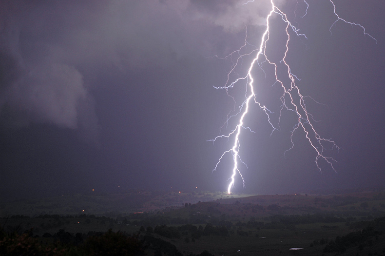 Increíbles rayo luminoso fotografiados por Michael Bath - Artemodern