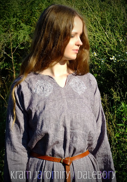 Kram Jaromiry i Dalebory: Suknia - rubacha / Dress - rubakha type