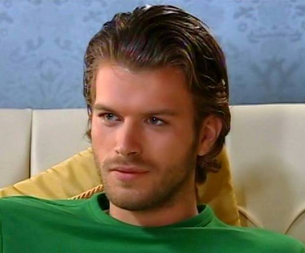 ORA E SHQYPNISË: Kivanç Tatlitug- një tjetër aktor i shquar me origjinë ...