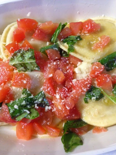 Kitchen-less Cooking: Simple Yet Tasty (Microwave) Ravioli Recipe