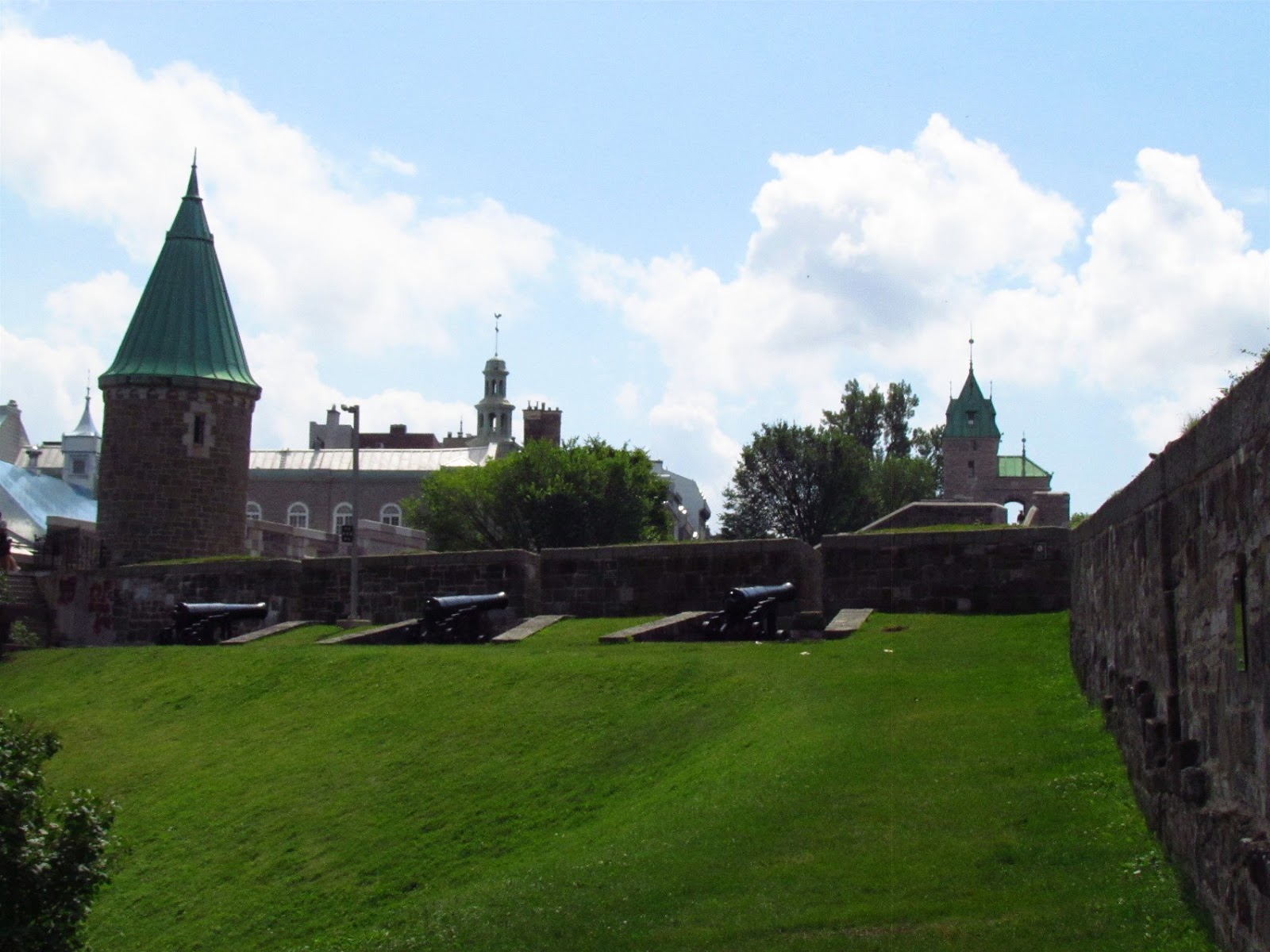 The World of Gord: Walking the Wall of Old Quebec City