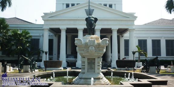Mengunjungi Museum Nasional atau Museum Gajah Jakarta