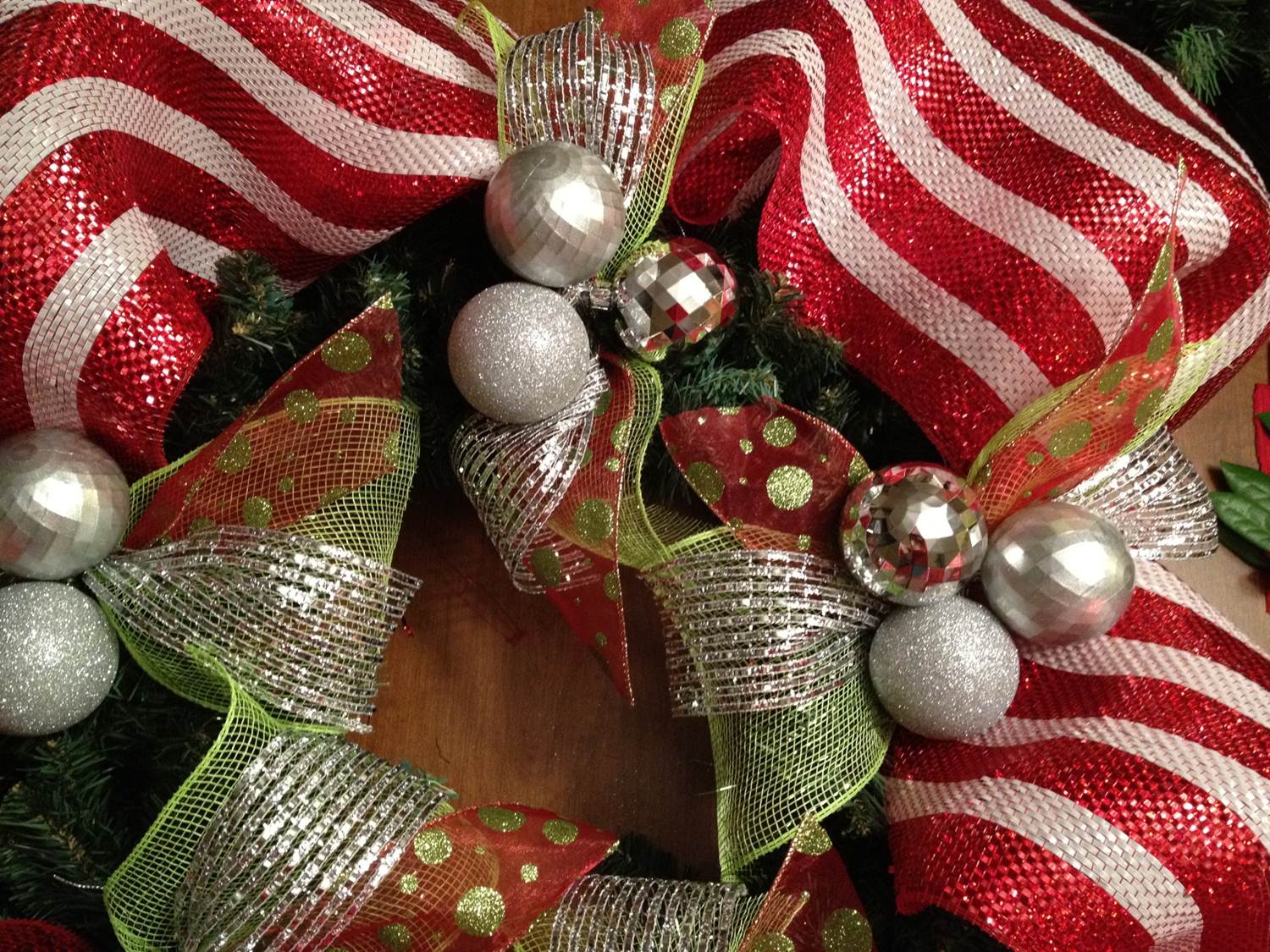 Engineering Life and Style: Wreaths, Wreaths.....And More Wreaths