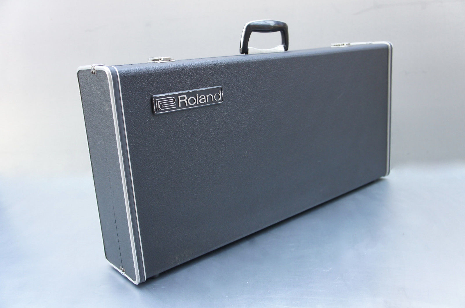 MATRIXSYNTH: Roland SH-2 w/ Original Hard Case