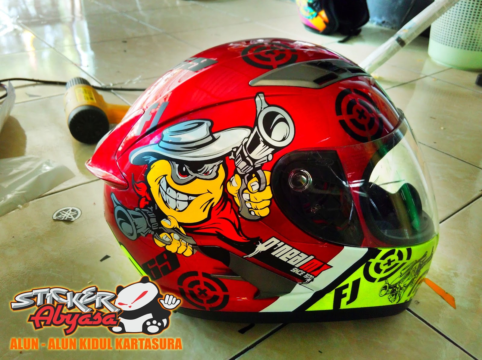 Cutting Sticker Untuk Helm | Sticker Helm Keren