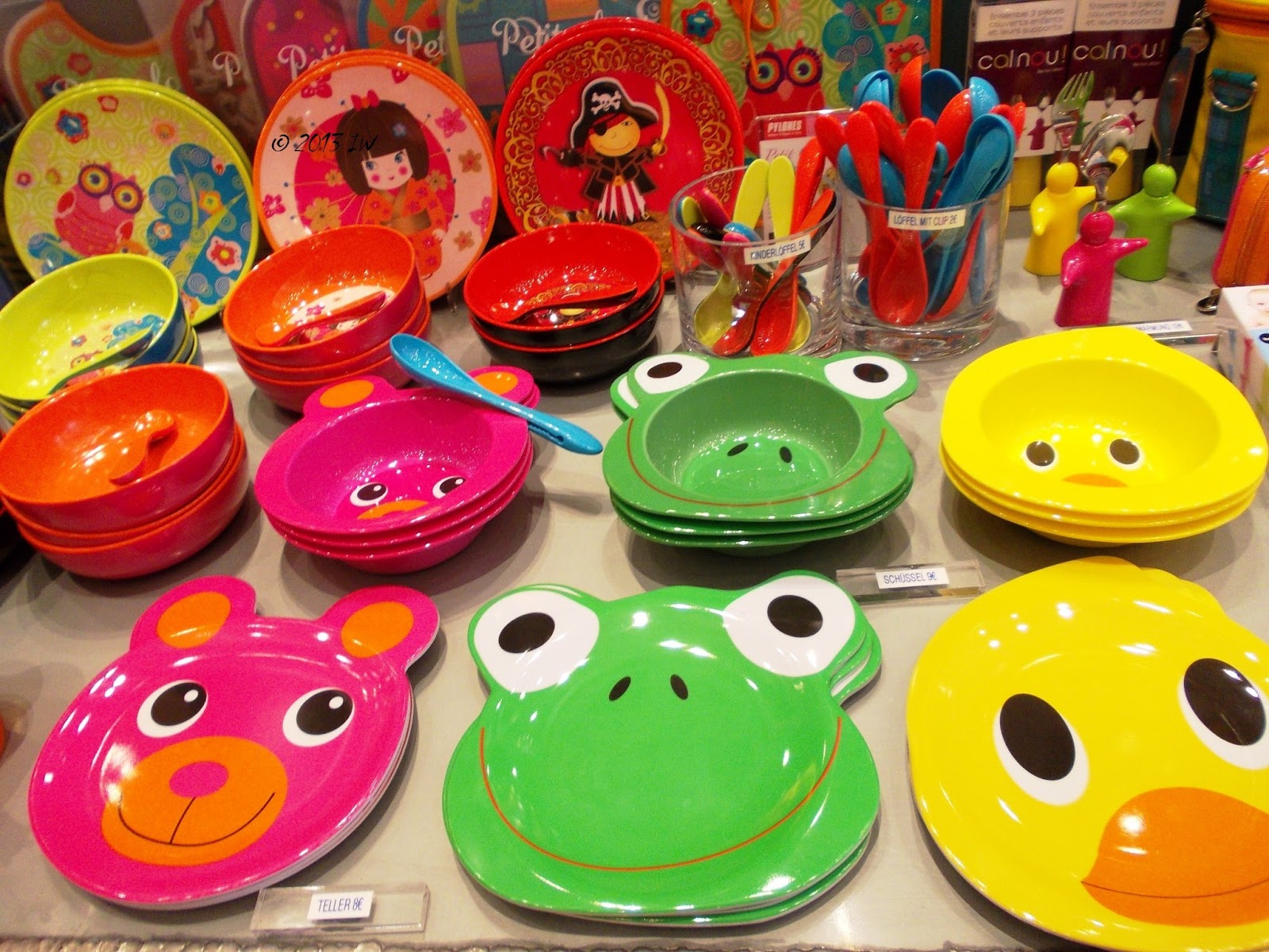 ForeignerinBerlin: Colourful shopping @Pylones