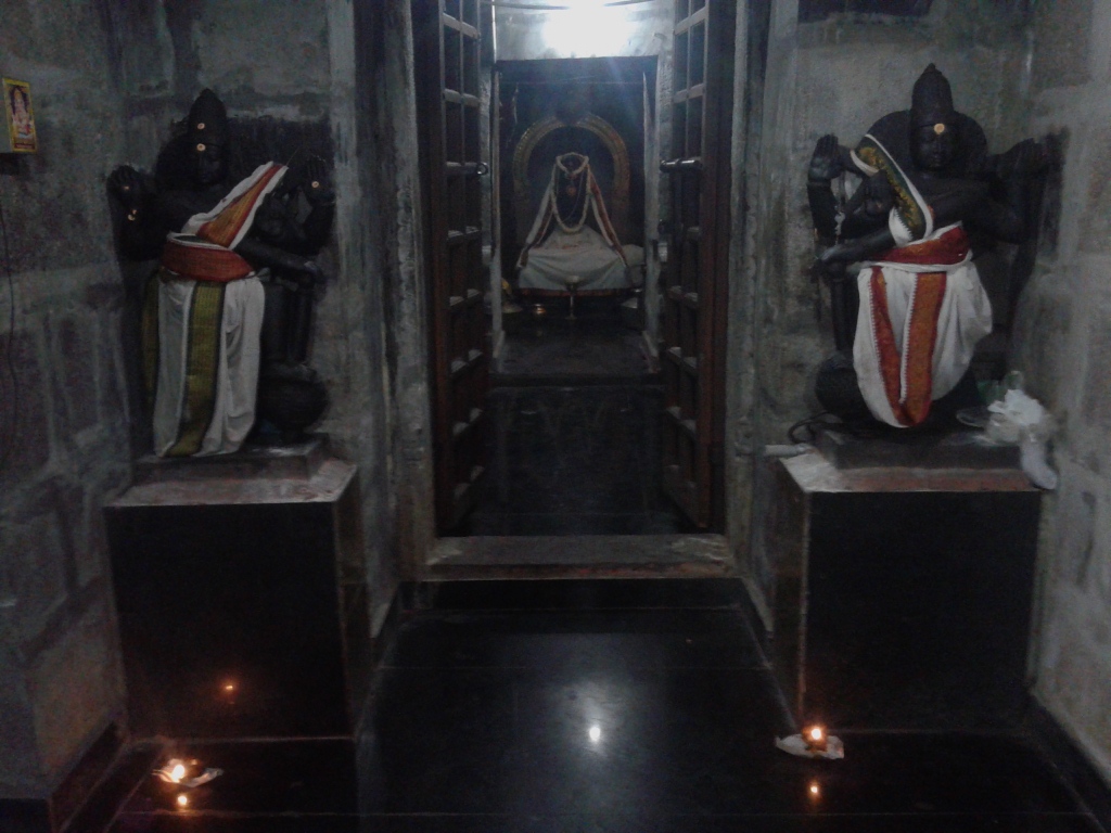 Tamilnadu Tourism: Aavundeeswarar Temple, Nemam, Thiruvallur