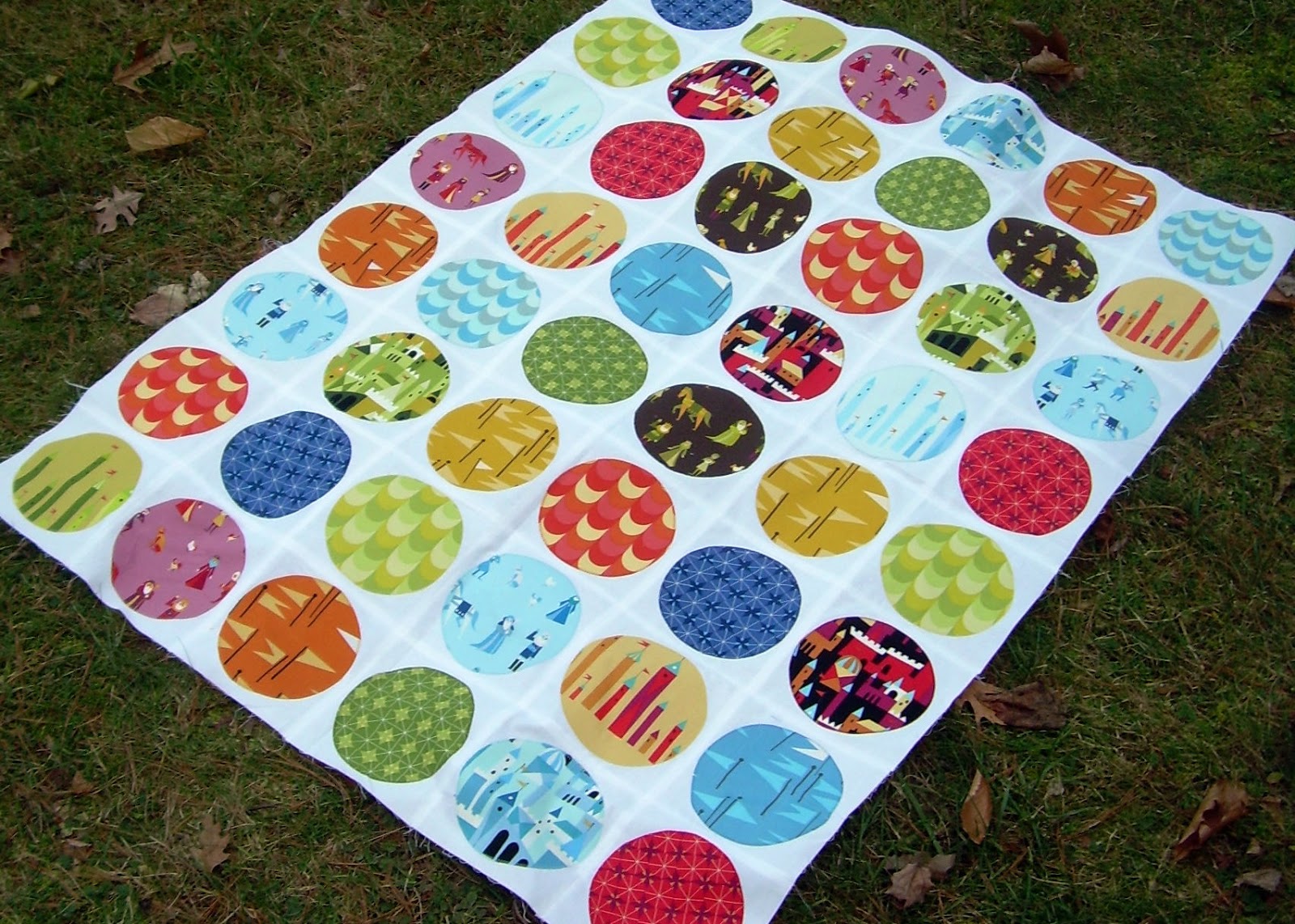 Simple Sewendipity: Blogger's Quilt Festival...Circle Peeps