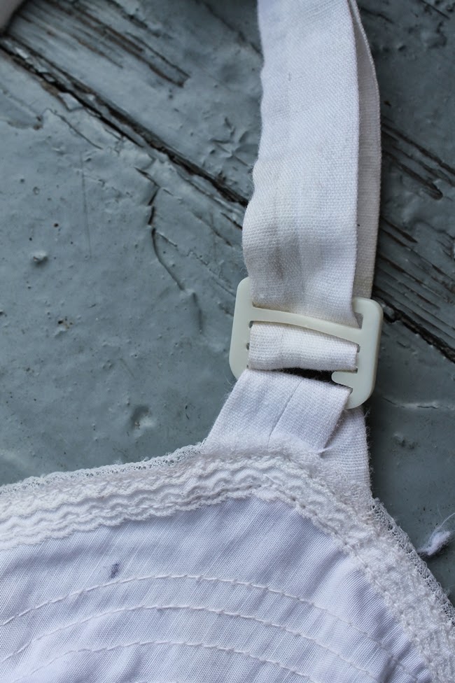 Va Voom Bullet Bra Day 4: Finishing / Va-Voom Vintage | Vintage Fashion ...