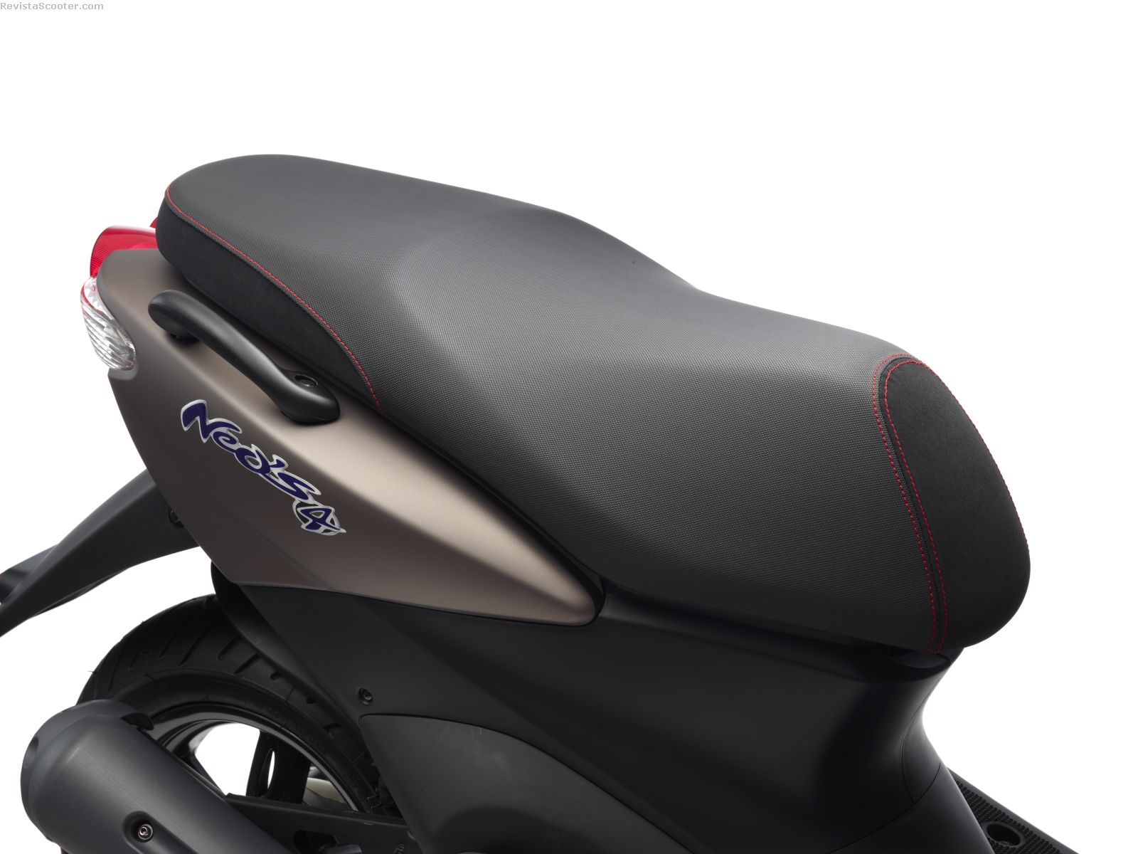 Revista Scooter: Nueva Yamaha Neo's 2013 de 50 cc y con motor de cuatro ...