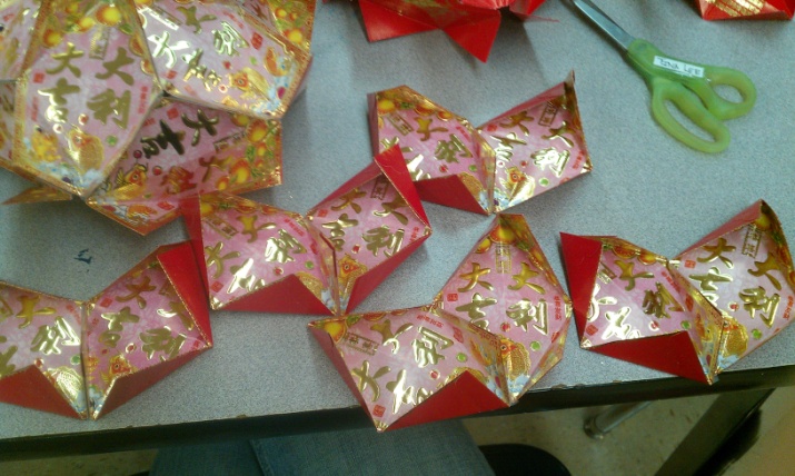 CantotoMando: Red Envelope Project: Red Envelope Flower Ball 紅包花球