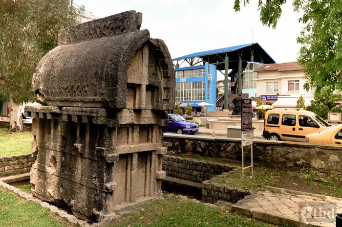 Fethiye: The ancient city of Telmessos - Traveling by default.