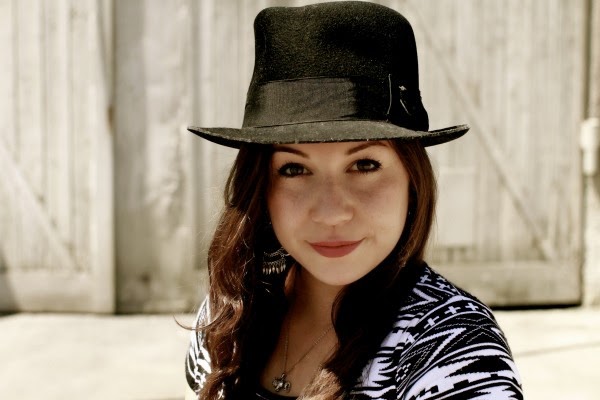 Achis' Reggae Blog: Rewind! - "Hit Me With Music" by Sara Lugo