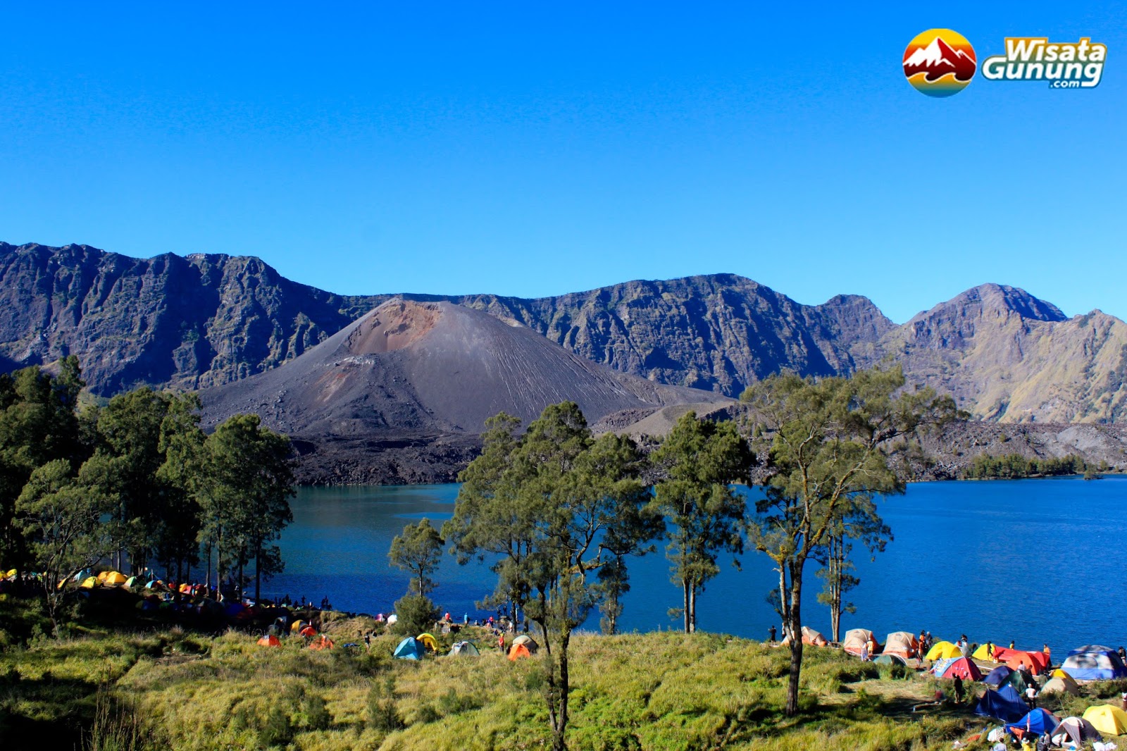 Danau segara anak di puncak gunung Rinjani(lombok) masuk dalam 'world's ...