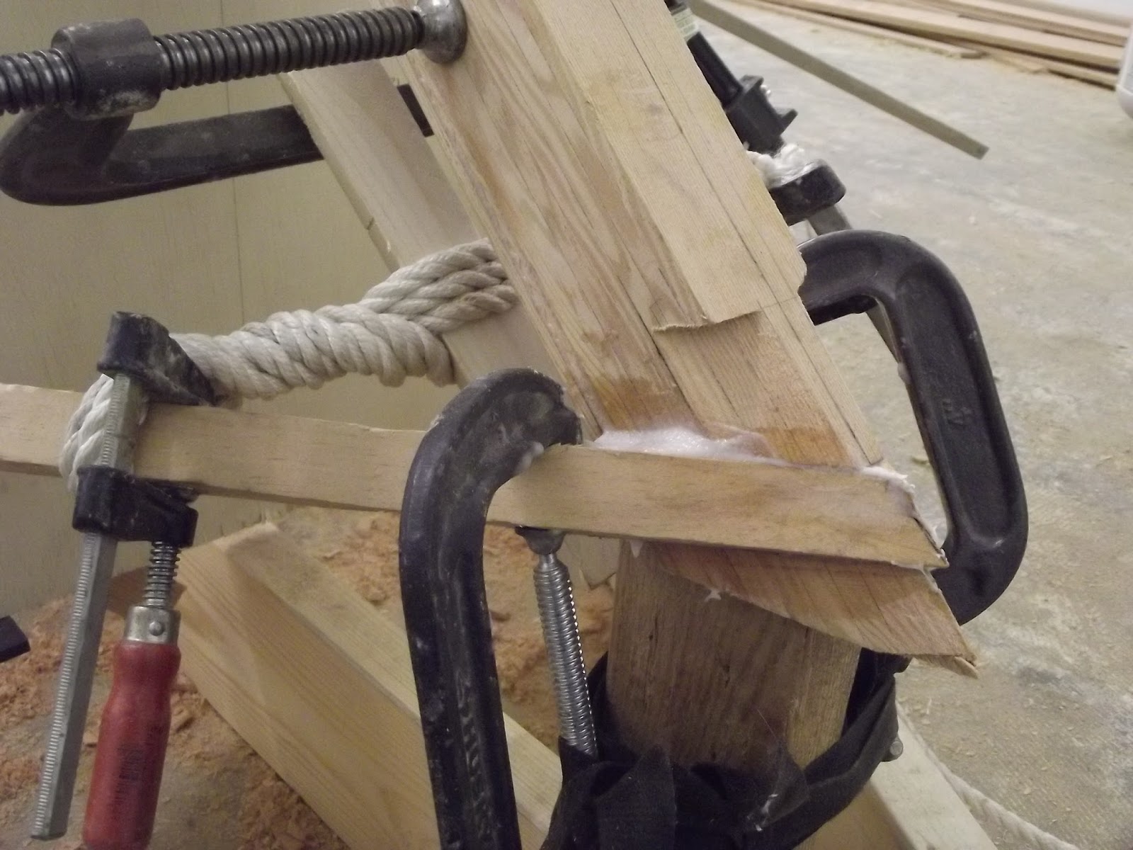 Dudley Dix Yacht Design: Sportfisherman 26 Sheer Clamps