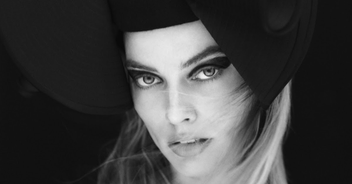 Margot Robbie in V Magazine Spring #123 2020 by Chris Colls