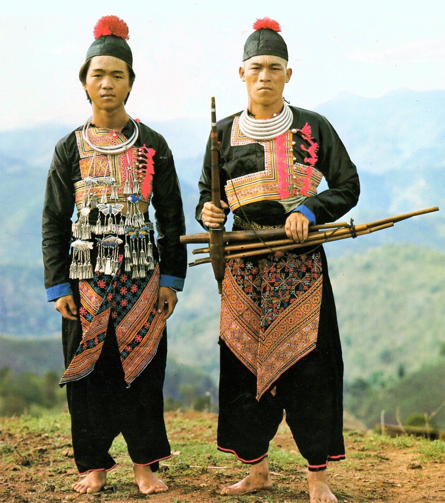 FolkCostume&Embroidery: Introduction to the costumes of the Hmongic ...