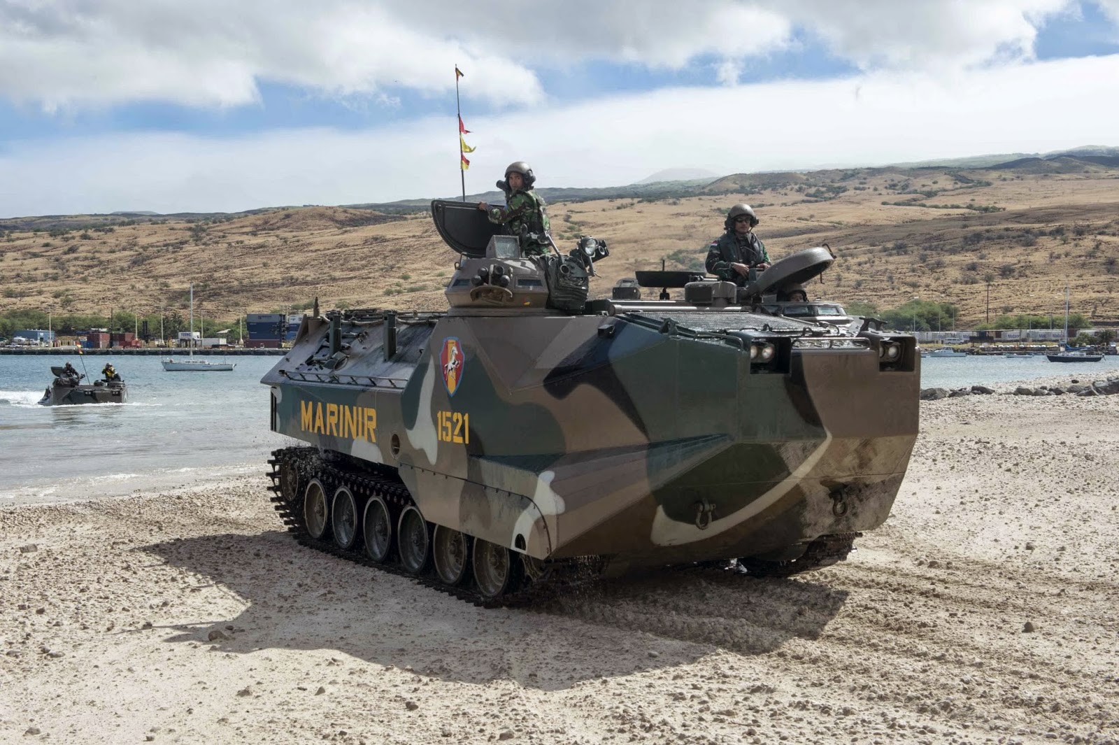 The Armed Forces of the World : Indonesia Marine Corps' mechanized ...