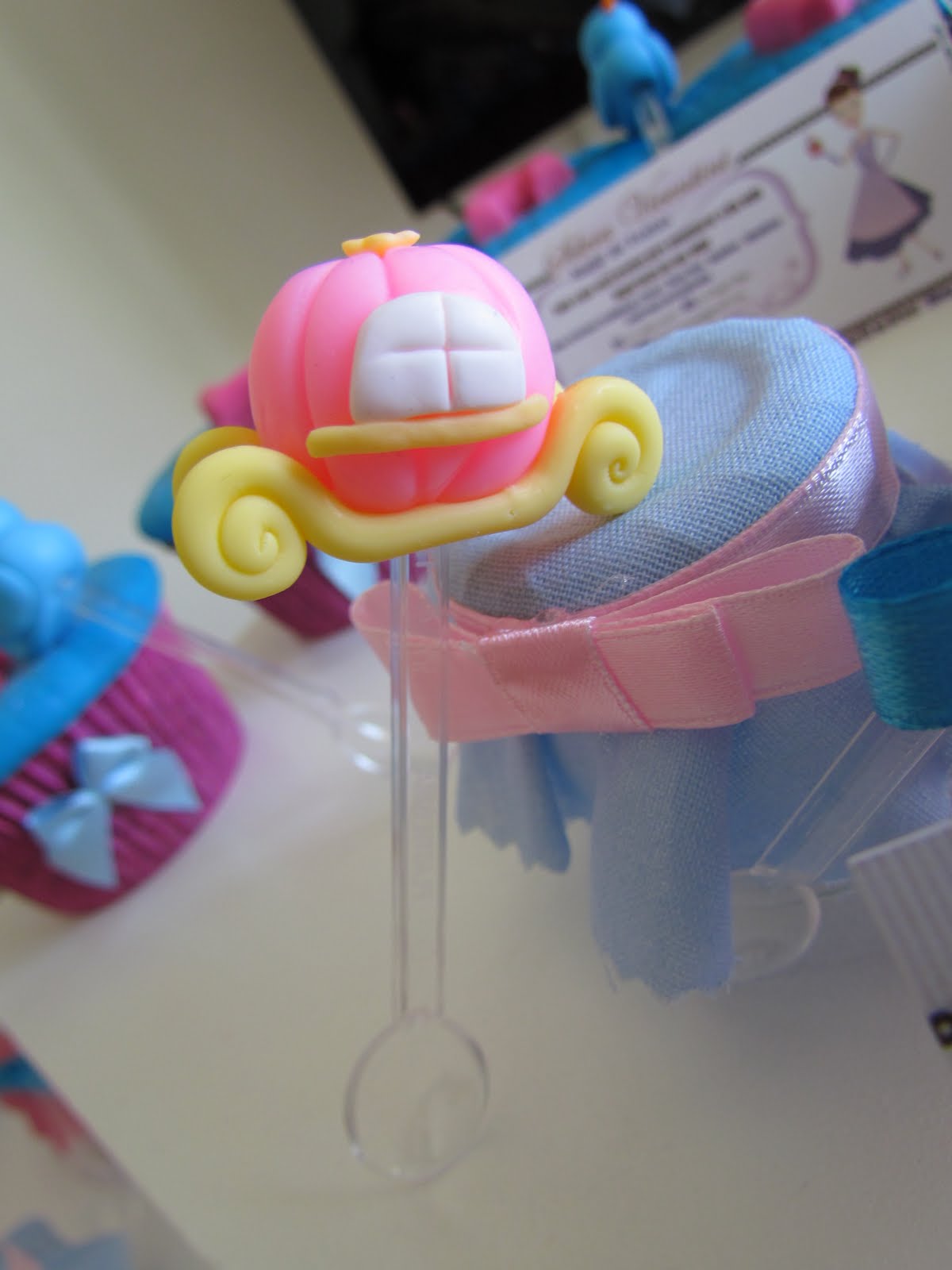 Silvia Vicentini - Ateliê de Festas: agosto 2011