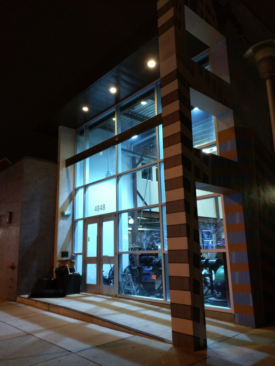 Robert Dyer @ Bethesda Row: CrossFit Bethesda opens on Cordell Avenue ...