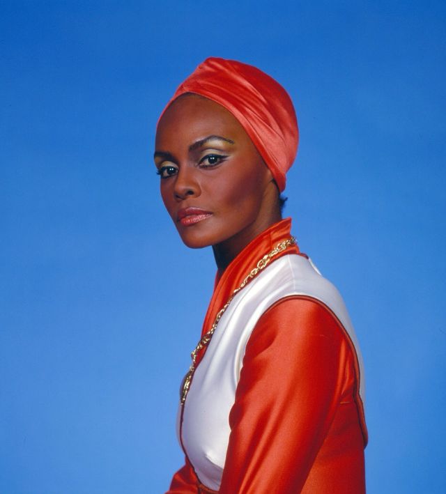 23 Fascinating Vintage Photos Of Tamara Dobson The Model Turned Actress Best Known For Her Role