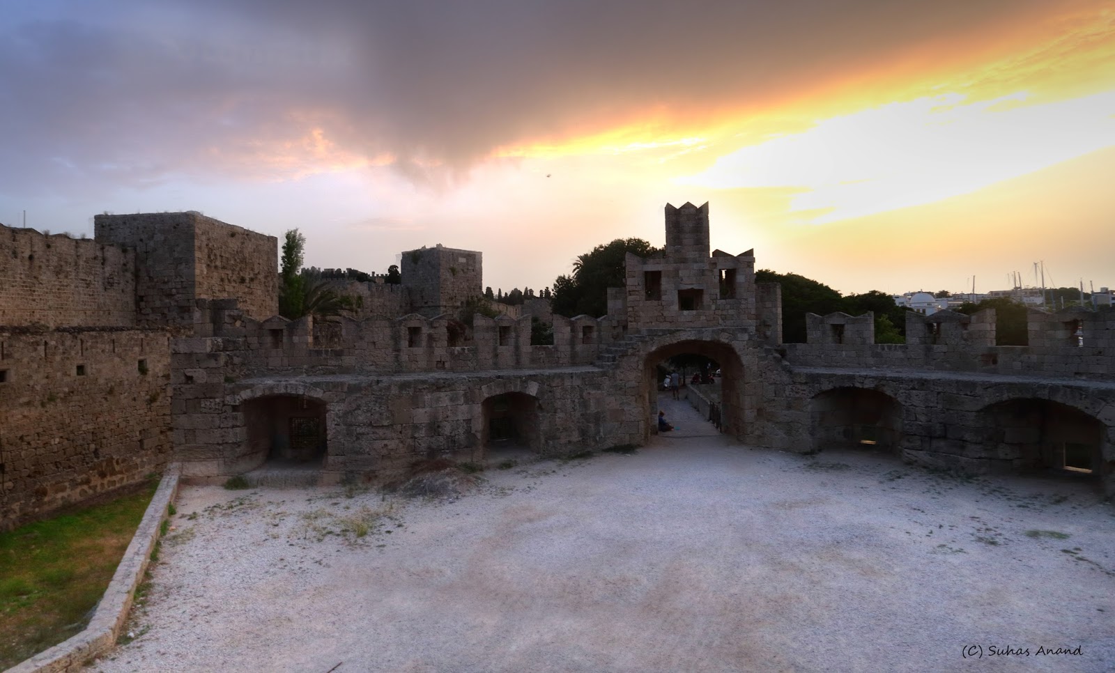 Mumbo Jumbo: Rhodes, Greece : Beaches, ancient ruins, medieval palaces ...