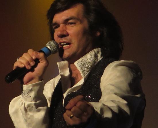 Tribute Artist: Keith as Neil Diamond