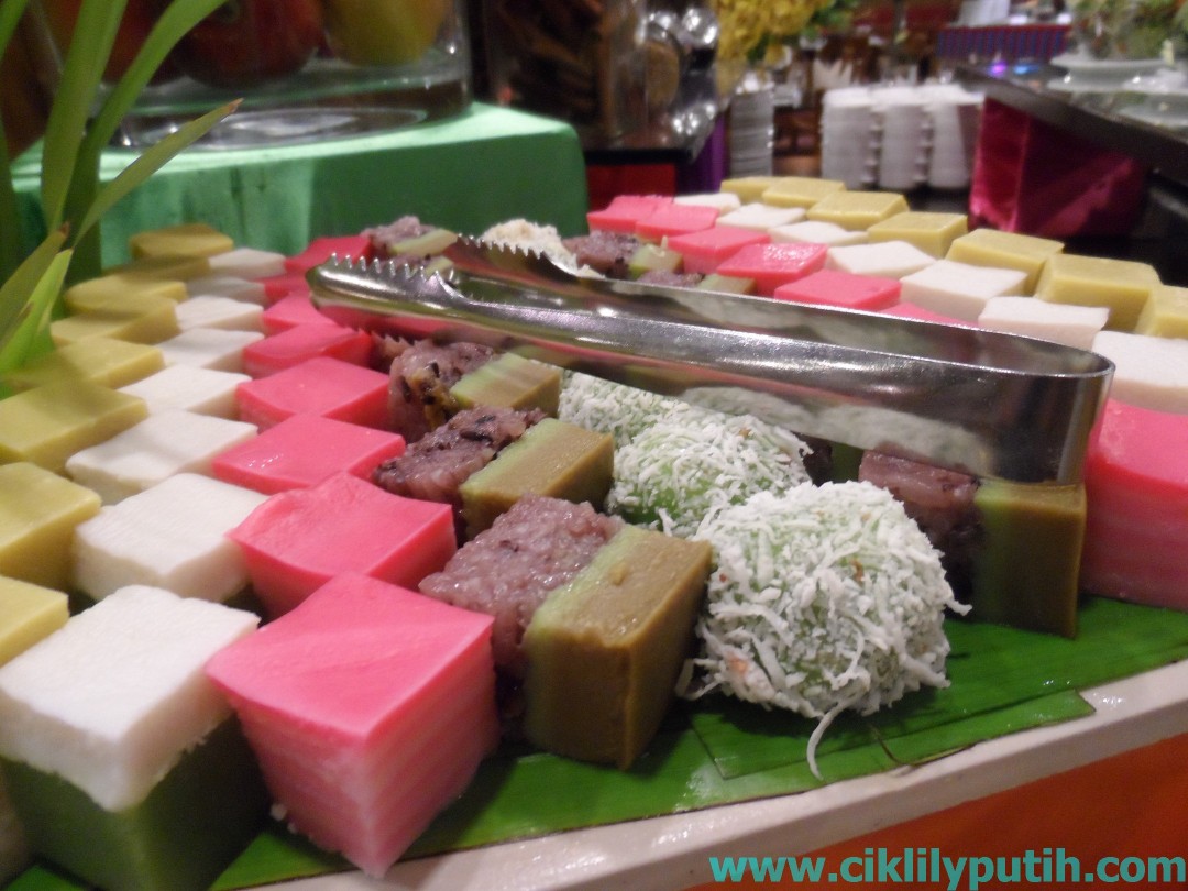 CikLilyPutih The Lifestyle Blogger: Buffet Ramadhan 2012 @ Pearl ...