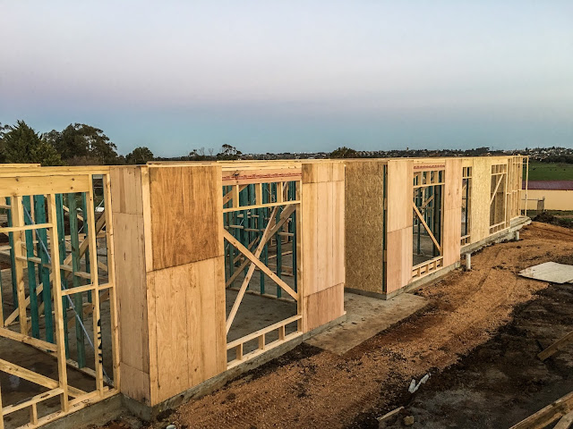 YourBuilds: Our House Build - Framing - Plywood Bracing