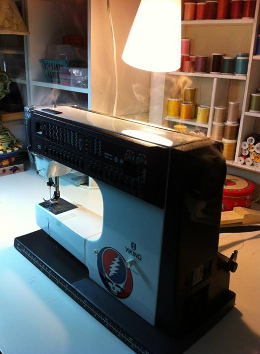 FabricLady: So Long, Precious Sewing Machine....Up In Smoke!