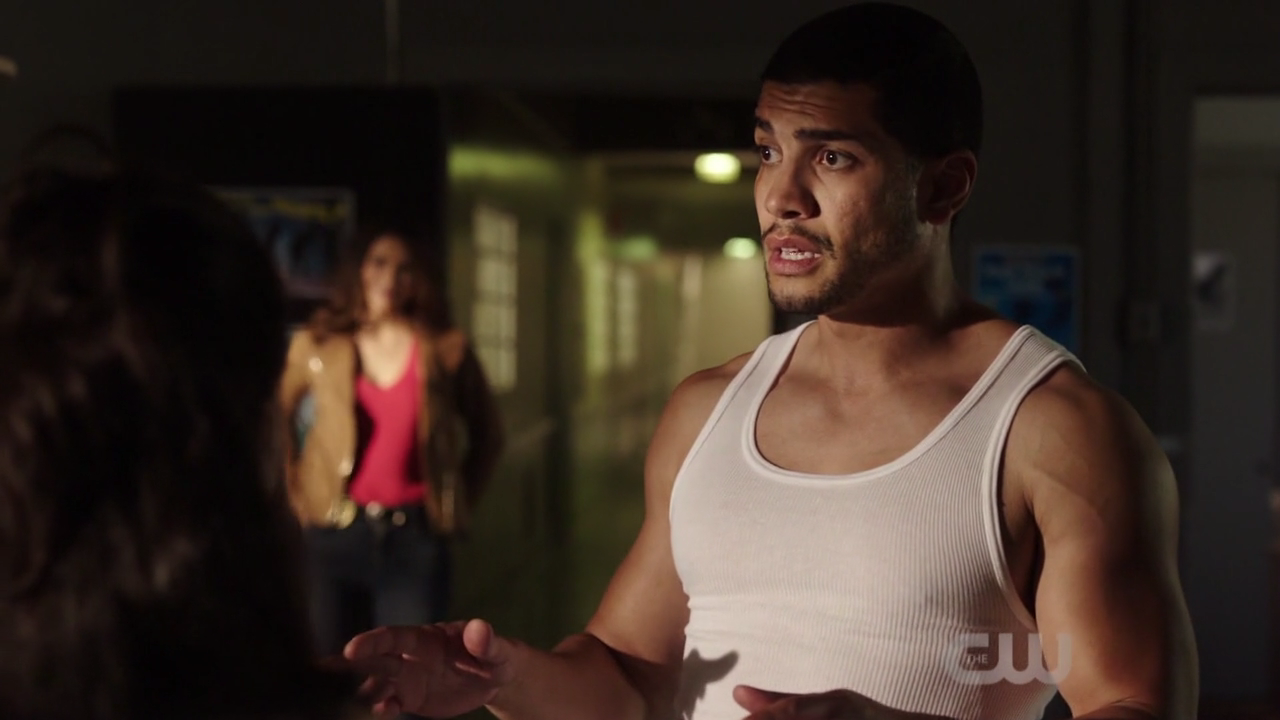 Stephen Amell & Cody Runnels on Arrow (2018) ~ DC's Men of the Moment