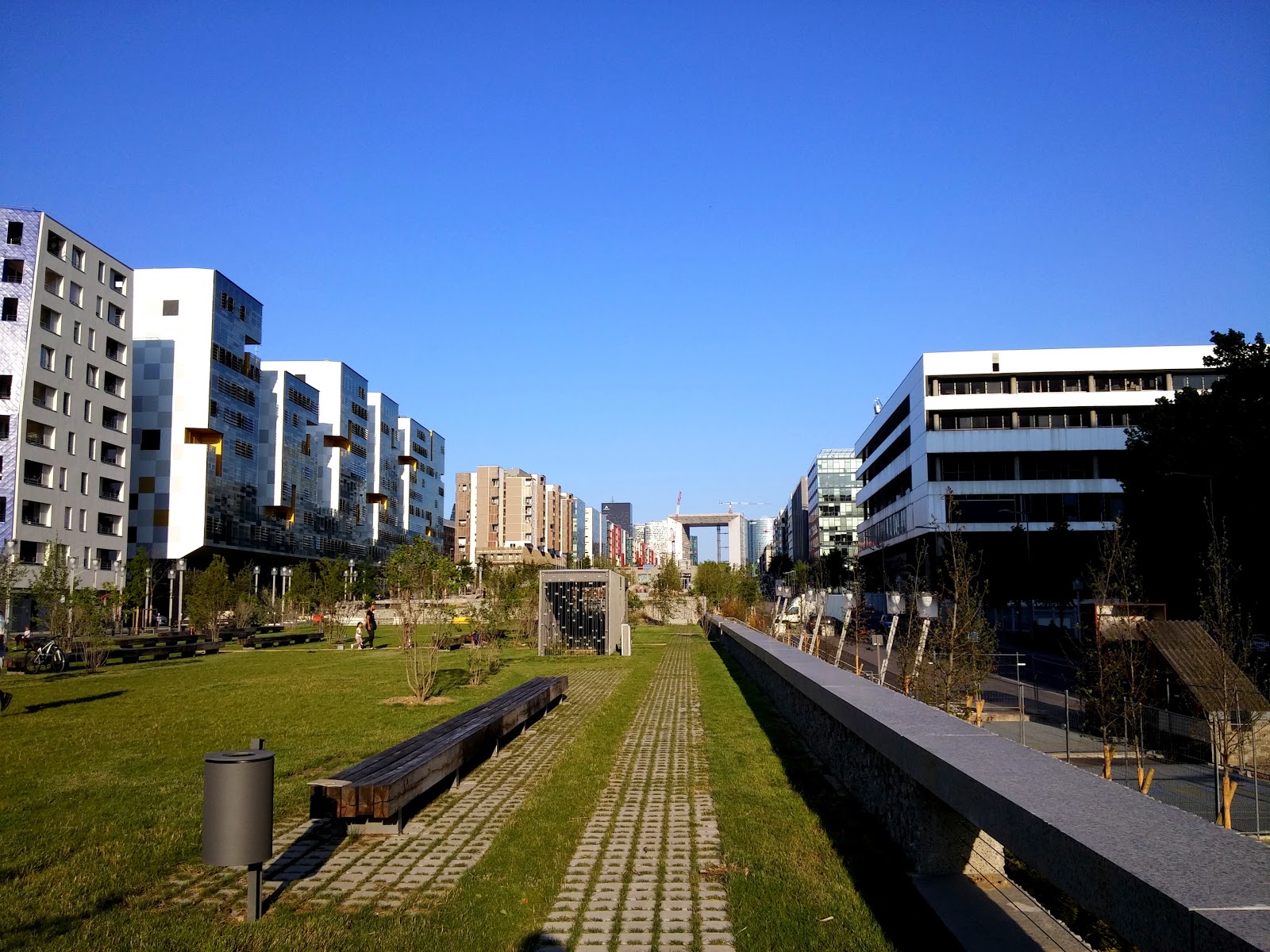 La ville de Nanterre, vue autrement: Les terrasses de Nanterre