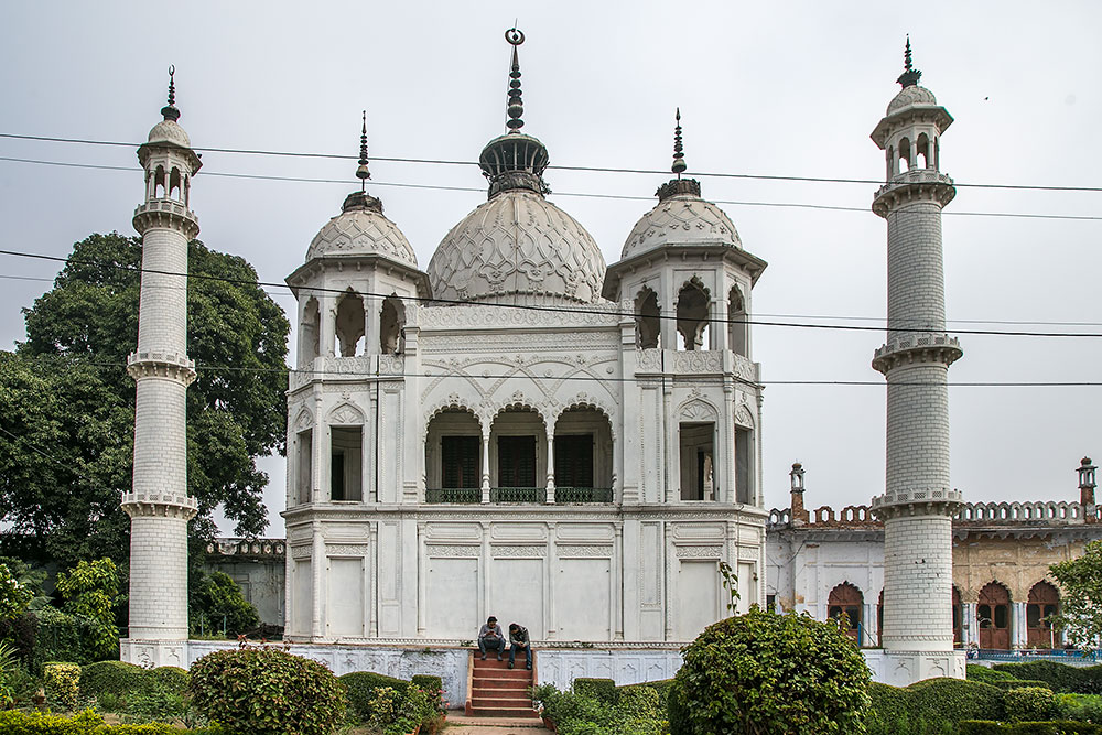 Chota Imambara - the stunning Nawabi 'Palace of lights'