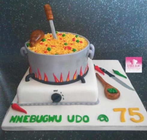 Lol... Check out this pot of Indomie cake (photo)