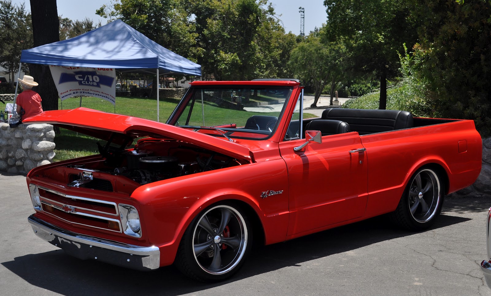 the C/10 club has a couple very good looking restified 1969-1970 Chevy ...