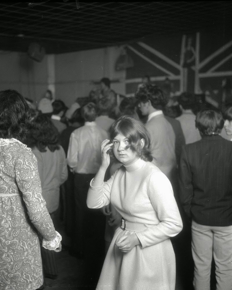 Pictures of Teenage Dancers at Upper Hutt Youth Club in New Zealand ...
