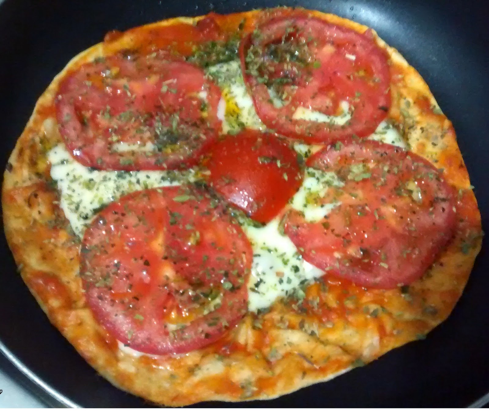 Pizza Casera de Tomate y Orégano ~ La Cocina, No Muerde!