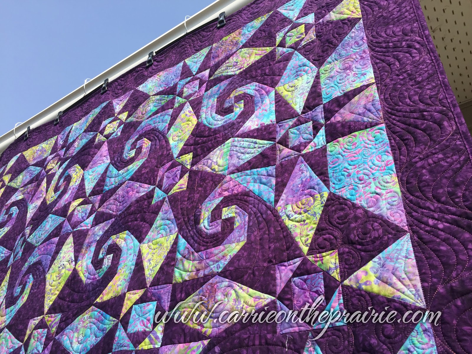 Carrie On The Prairie: Joy's Snail Tail quilt