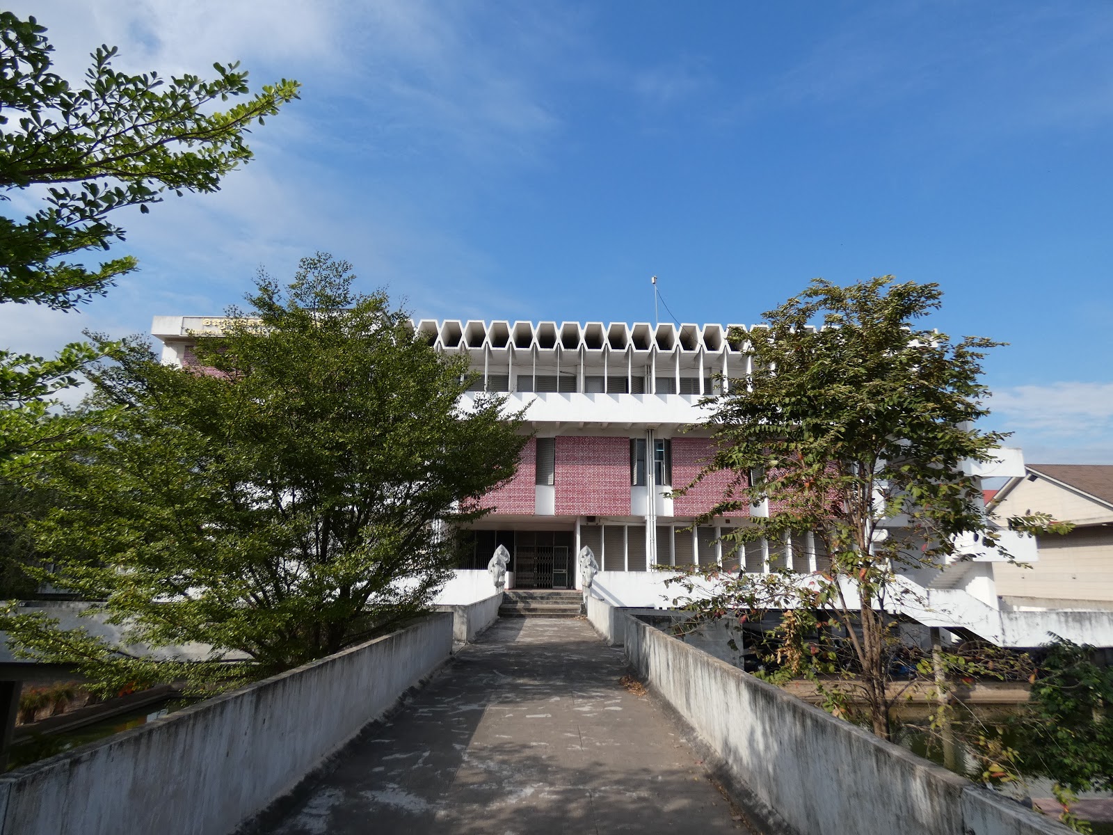 It is not a Cambodian Architecture Lab.: Institute of Foreign Languages ...