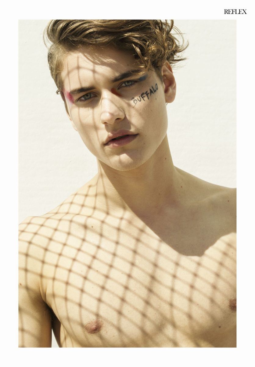 Nicolas Lorenzon para Reflex Homme Noviembre 2015 por Ari Mendes