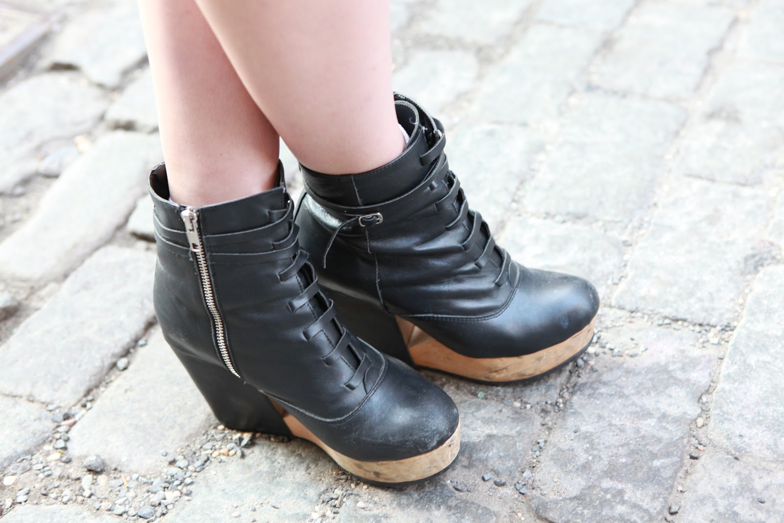 People in my angle: MId Length Skirt - Laura Grabowski