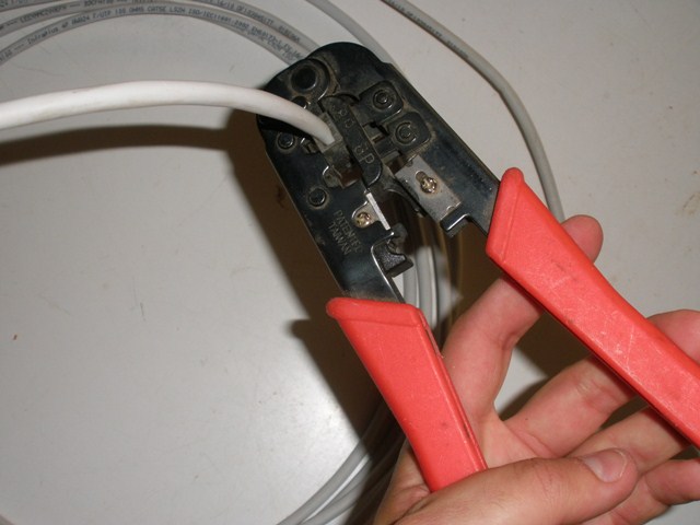 Procedimientos para armar un cable de red Directo y Cruzado: 2015