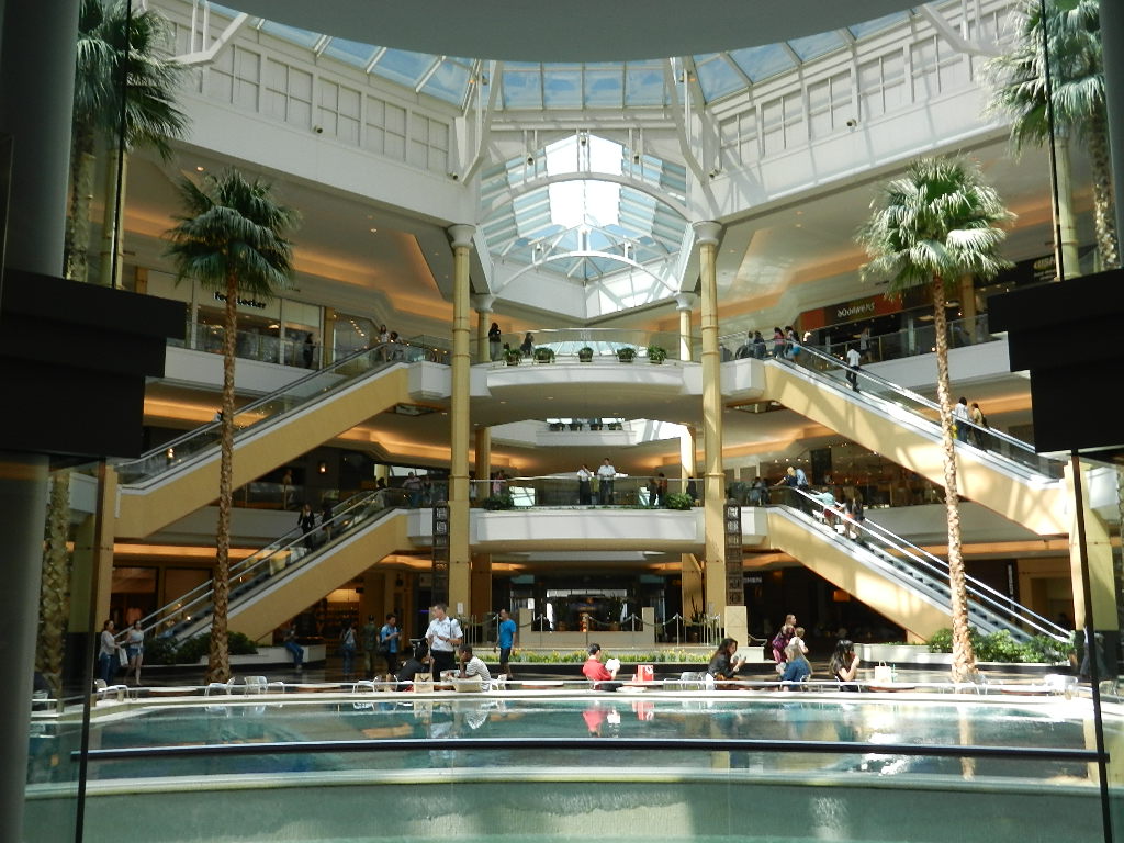 Kuweight 64: SOMERSET COLLECTION, A MUST VISIT BEAUTIFUL MALL IN MICHIGAN