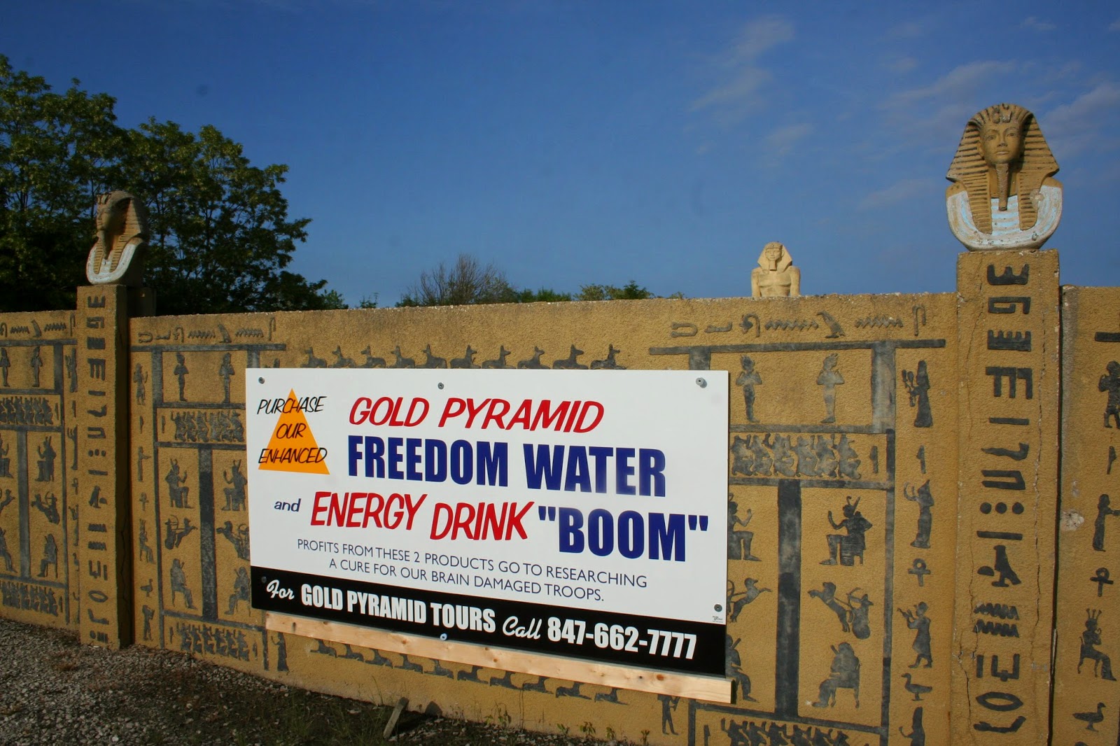 The Carpetbagger: Mysterious Pyramid of Illinois