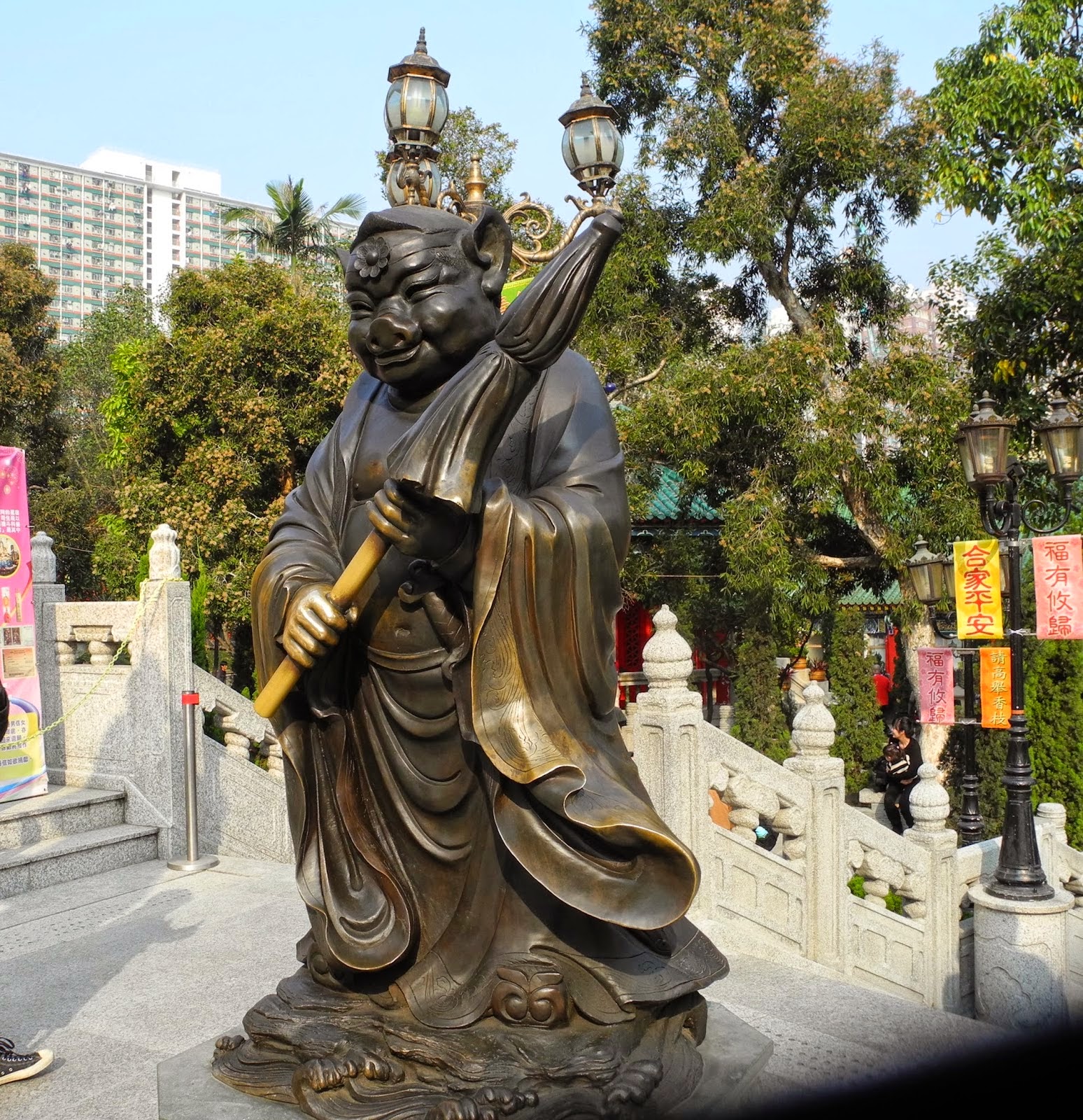 SERBA SERBI TRIDHARMA: SHIO BABI