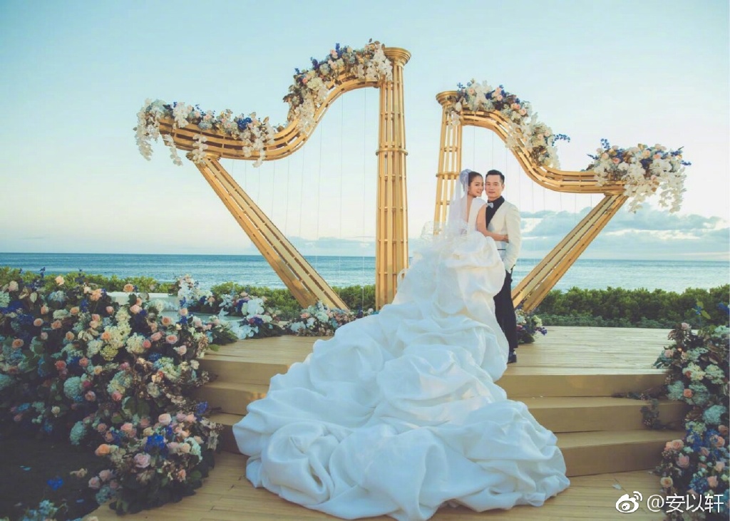 Ади Ань вышла замуж за не-знаменитость на Гавайях - YesAsia.ru